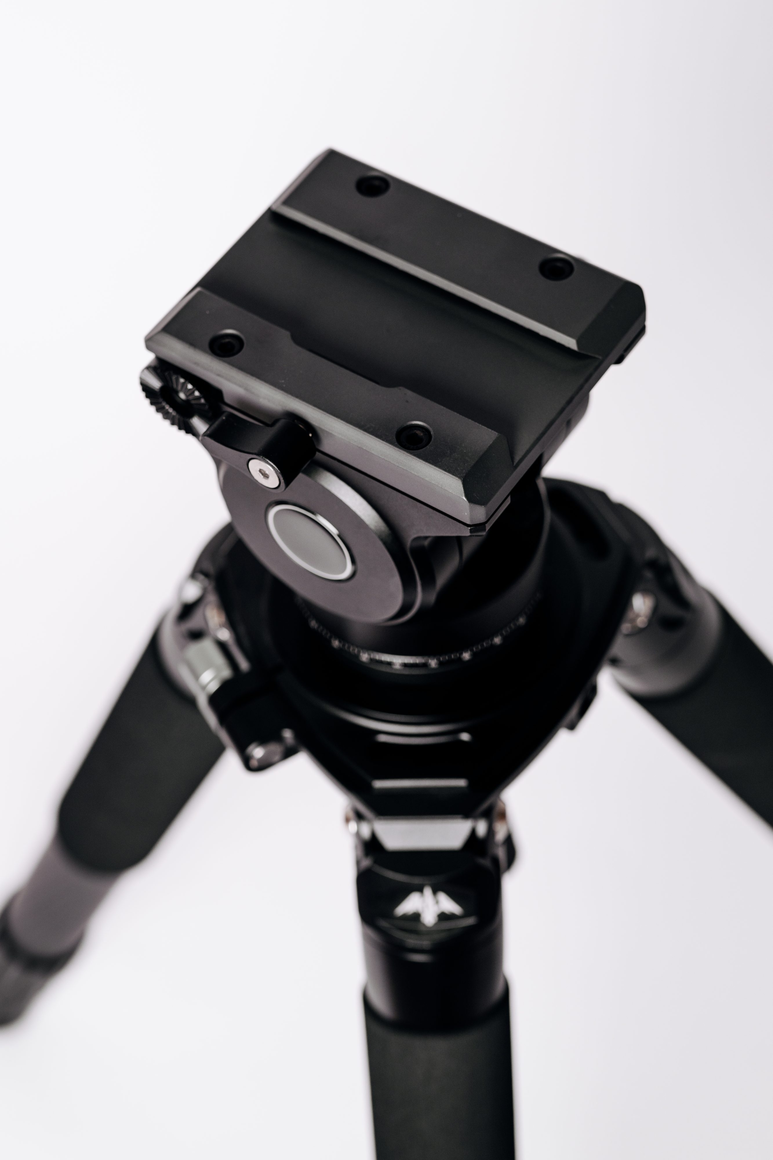 AKILA Tripod – Akila